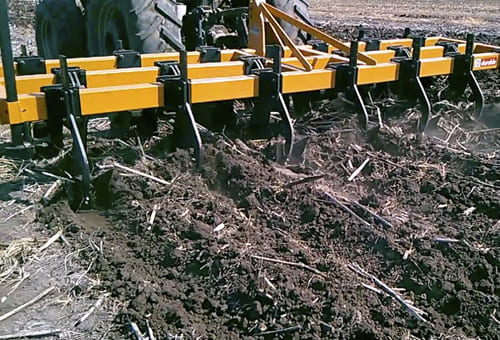 En preparación del suelo para siembra, la labranza vertical es clave ...