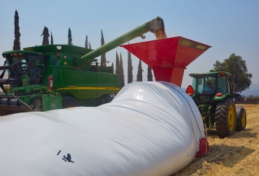 Silo bolsa para almacenar comida para el ganado | CONtexto ganadero